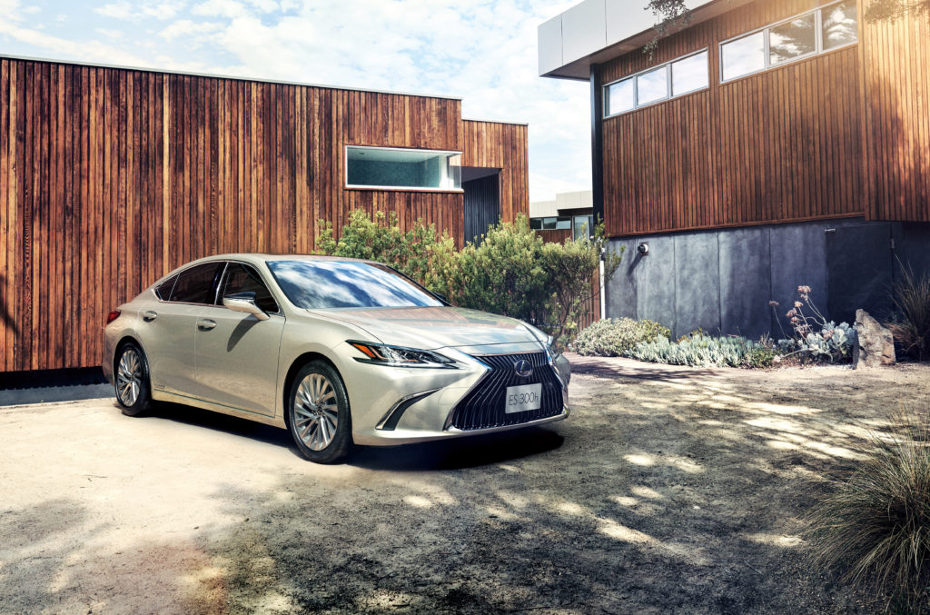 日本初登場！LEXUS新型「ES」が遂に上陸 | THE RAKE JAPAN | The Modern Voice of Classic ...